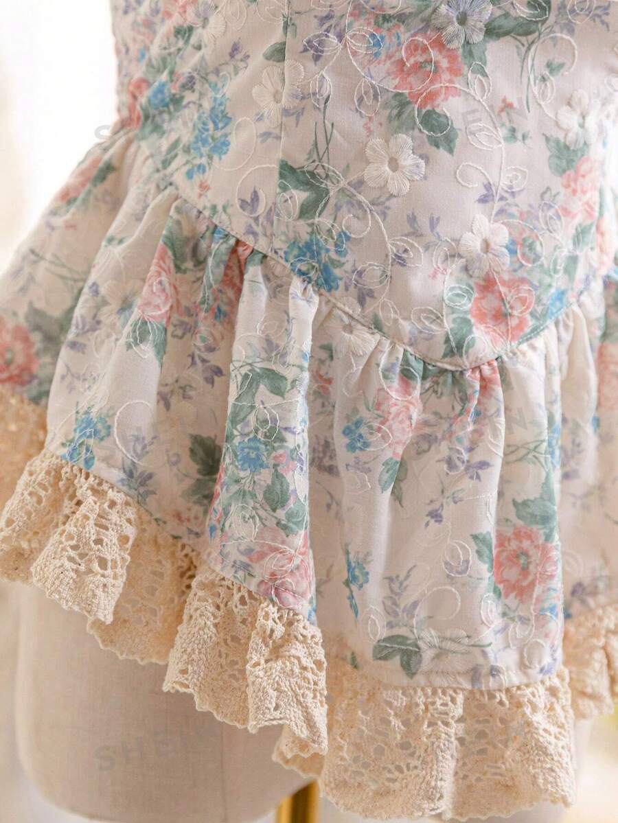 SHEIN WYWH Women Blue Floral Printed Lace Trim Ruffle Hem Bandeau Top ...