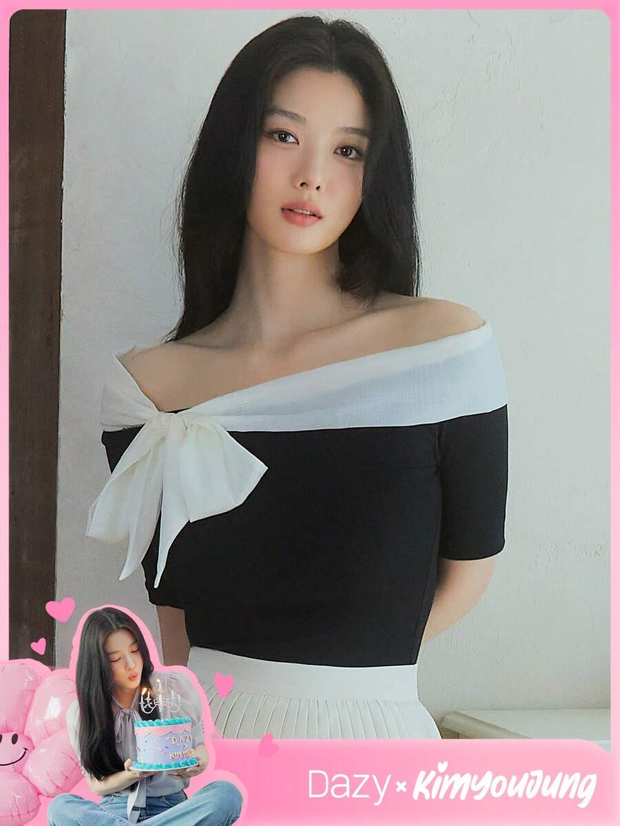 DAZY เสื้อยืดผู้หญิงแขนสั้นรัดรูปประดับโบว์สีคอนทราสต์รูปไหล่เปิด, ปี ...