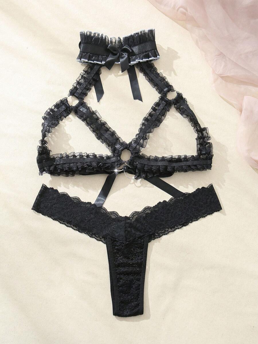 Classic Sexy Plus Size Plain Pleated Hollow Out Bra And Triangle Thong Sexy Lingerie Set | SHEIN USA