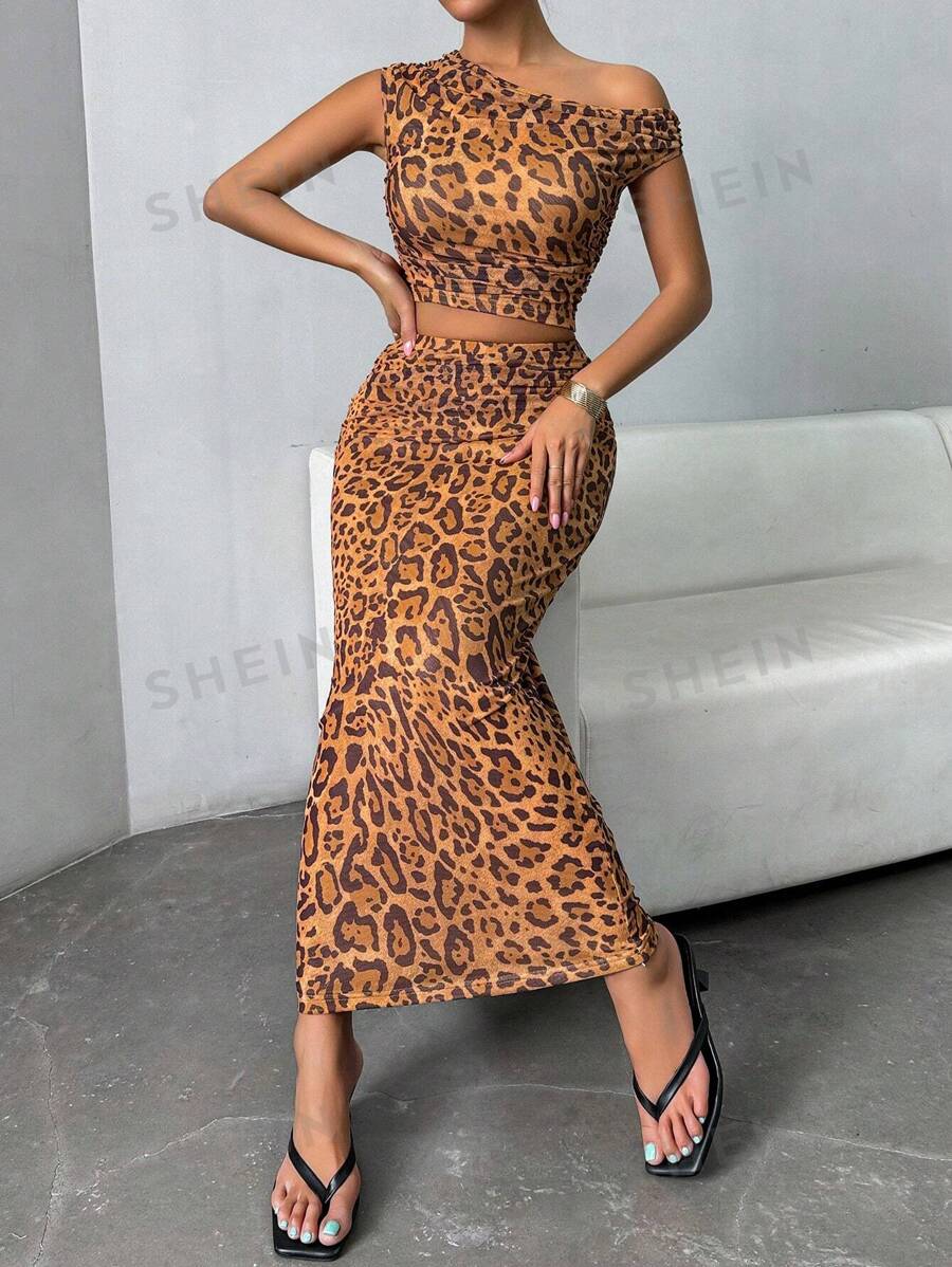 SHEIN Essnce Conjunto de mujeres de dos piezas con top de leopardo ...