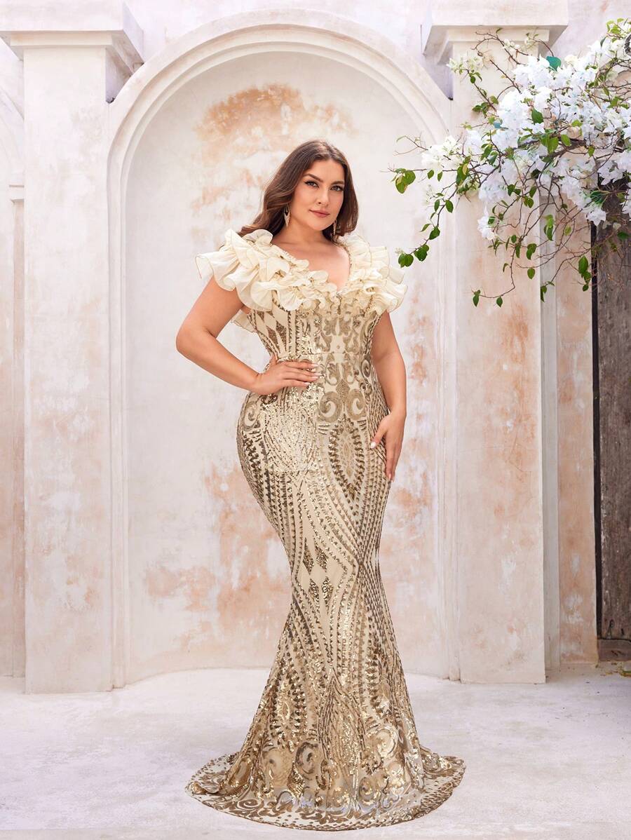 SHEIN Belle فستان سهرة طويل أنيق مع ذيل سمكة، مزخرف بالخرز وطابع الأناقة، بلون الشمبانيا الذهبي ...