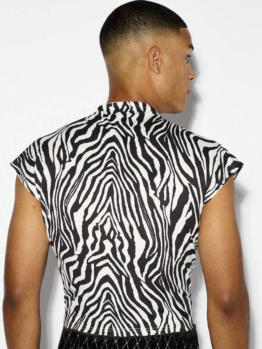 Manfinity NiteLyfe ชุดไปชายหาดของผู้ชาย น้ำหนักเบาและระบายอากาศได้ดี เหมาะสำหรับวันหยุดฤดูร้อน ...