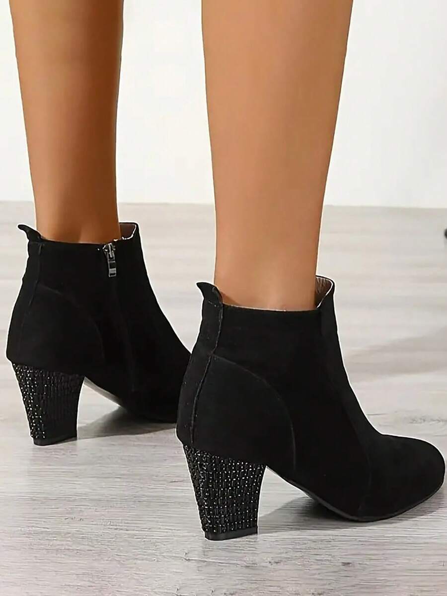 Black Closed Toe High Heels, Formal Work Shoes With Chunky Heel, Side ...