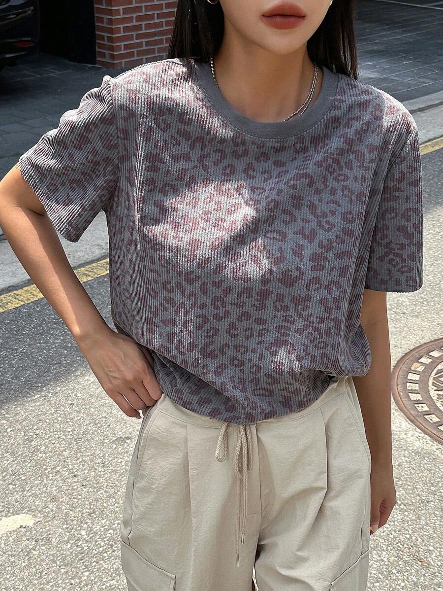 DAZY Leopard Print Loose Fit Short Sleeve Women's T-Shirt, Round Neck ...