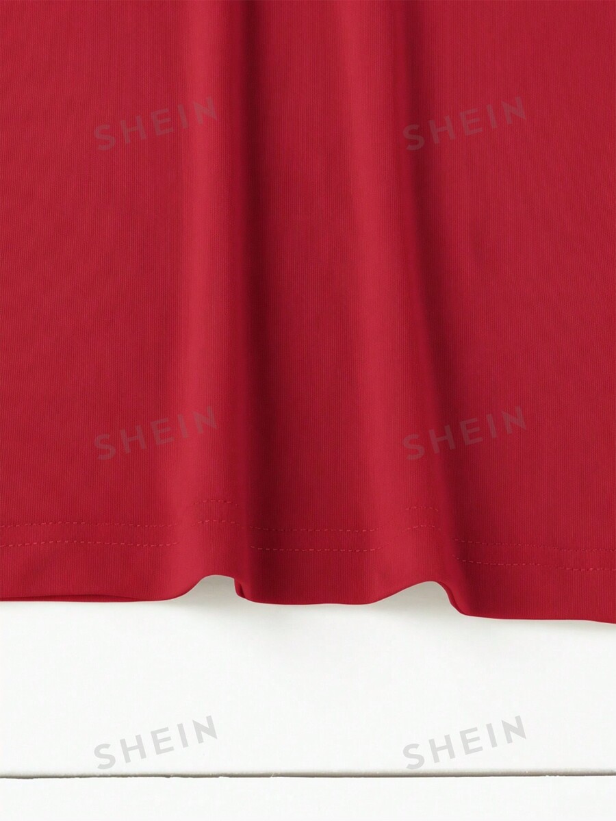 SHEIN EZwear เสื้อยืดคาสูล แขนสั้น พิมพ์ลายตัวอักษร คอกลม สำหรับสุภาพสตรีไซส์ใหญ่ ทำในสมัยทศวรรษ ...