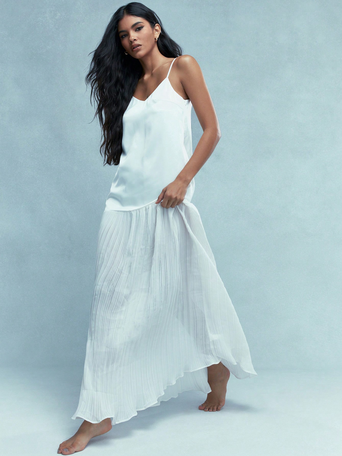 Crinkle Long Hem Cami Dress | MISSGUIDED