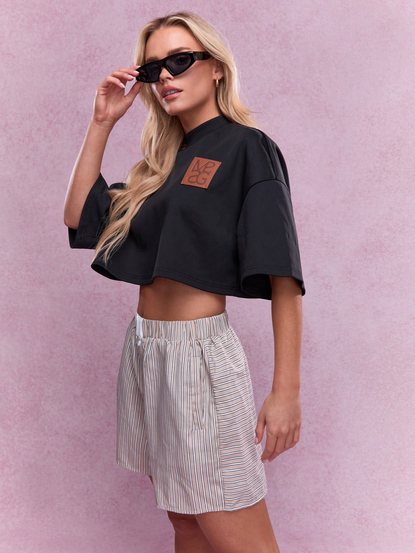MISSGUIDED Logo Detail Crop Oversized T-Shirt｜MISSGUIDED