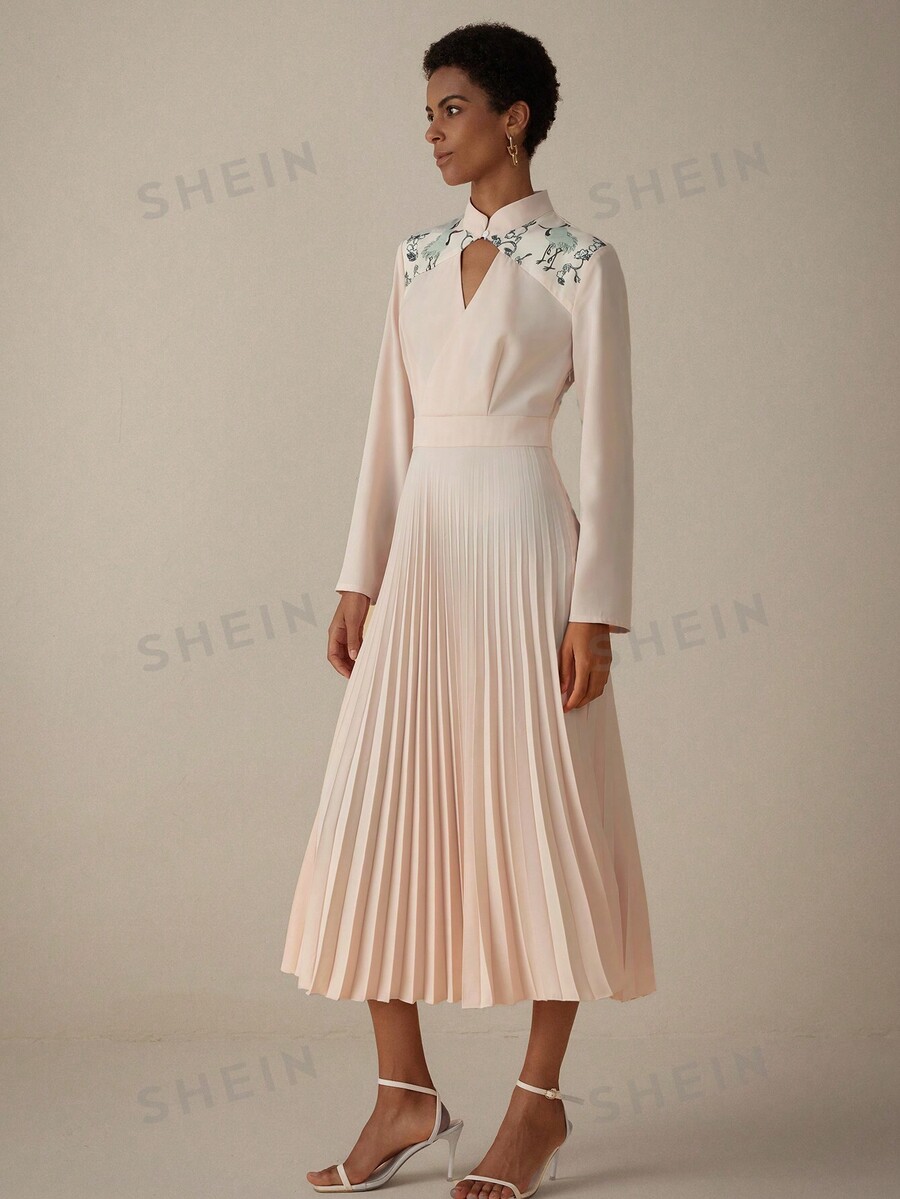 SHEIN Privé Chinese Style QiPao Dress With Improved Design, Elegant And ...