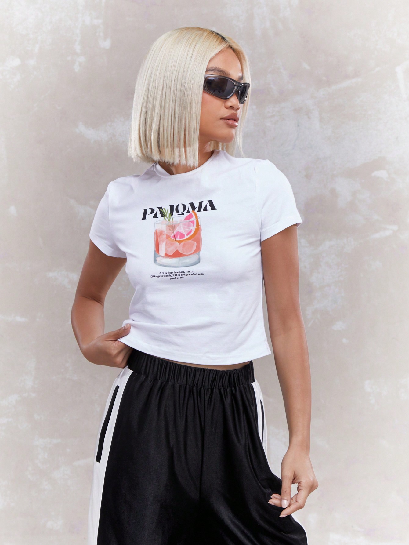 MISSGUIDED Crop Fitted Baby Tee With Paloma Cocktail Print｜MISSGUIDED