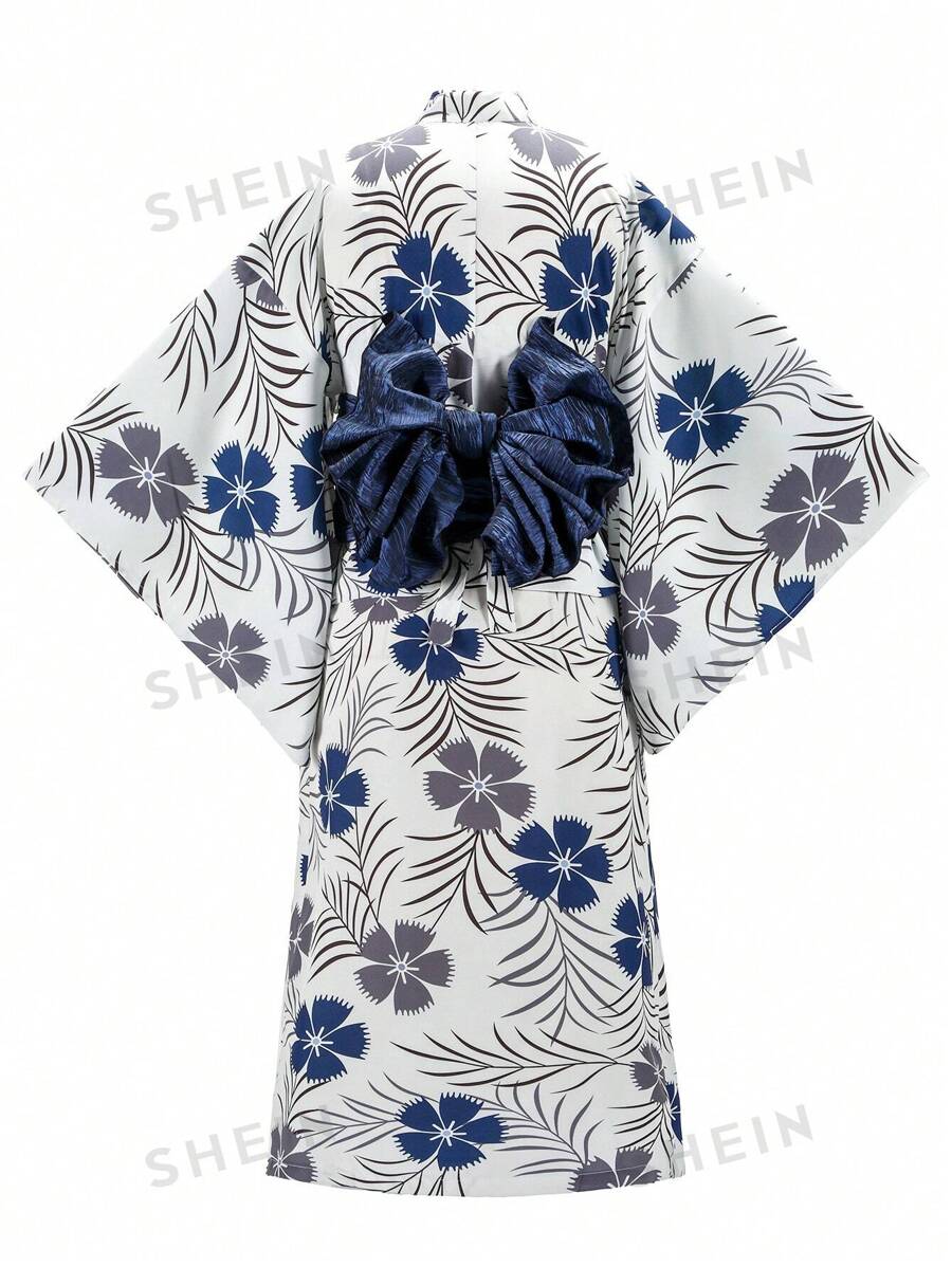SHEIN Modely 1pc Floral Print Batwing Sleeve Detail Yukata (Japanese Casual Kimono) & Cami Dress ...
