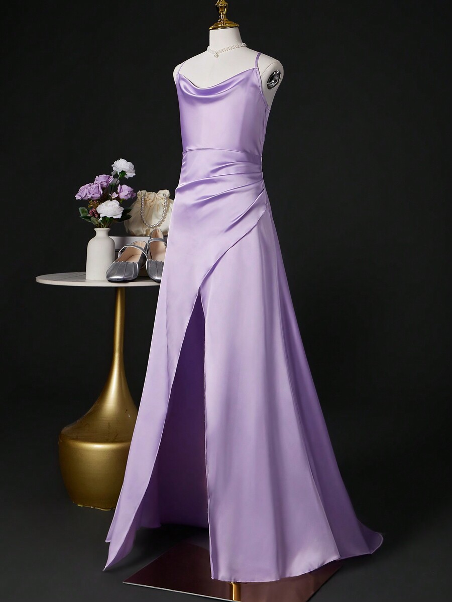 Robe élégante ajustée lavande mauve avec bretelles spaghetti pour ...