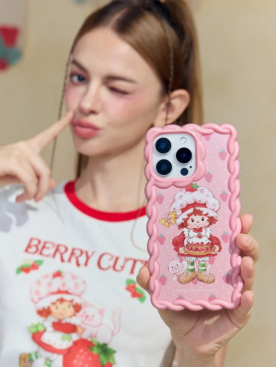 Strawberry Shortcake X SHEIN Cute Cartoon Character & Strawberry Print Ruffled Edge Pink Phone ...