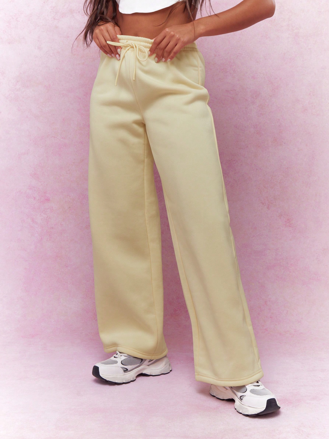 Straight Leg Sweatpants With Drawstrings Winter Wear｜MISSGUIDED