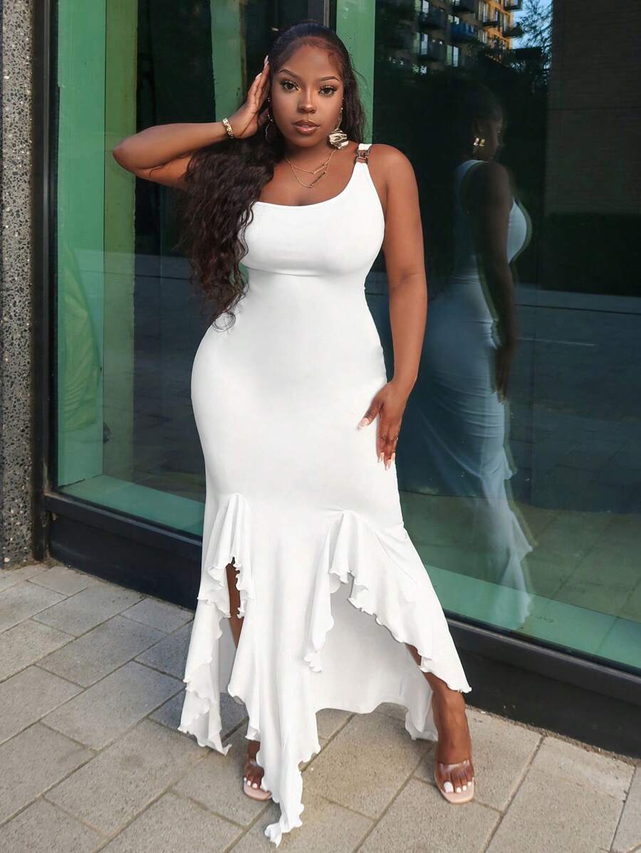 Slaydiva Elegante abito aderente con balze asimmetriche sul fondo, look ...