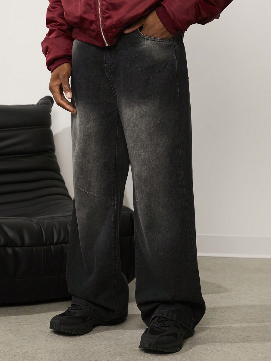 Forever 21 Men's Wide Hem Baggy Jeans In Black | SHEIN USA