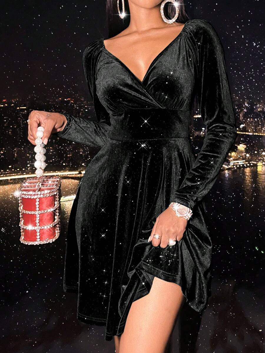 Allurite Women's V-Neck Long Sleeve Pleated Minimalist Short Casual ...