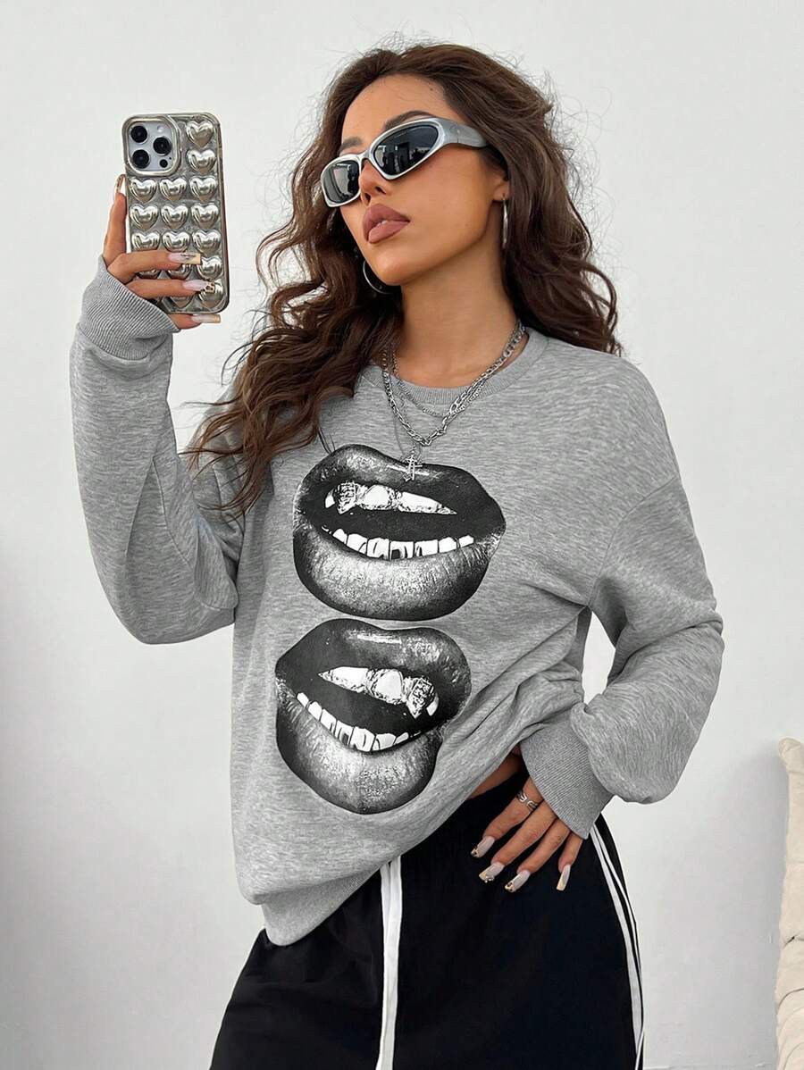 SHEIN EZwear Oversized Vintage-Style Women's Black Lips Print Y2K Crew ...