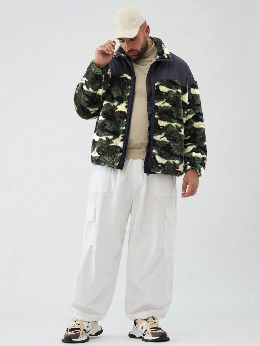 Manfinity VCAY Chaqueta térmica con cuello alto y camuflaje para ...