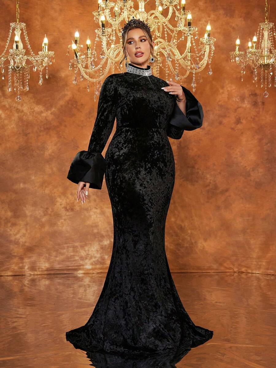 Glamrae Plus Size Women Black Velvet Luxury Embroidered Collar ...