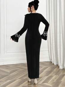 Modelyn 女性用Vネック フレアスリーブ fitted エレガントな長袖花柄ロングドレス イブニングドレス | SHEIN JAPAN