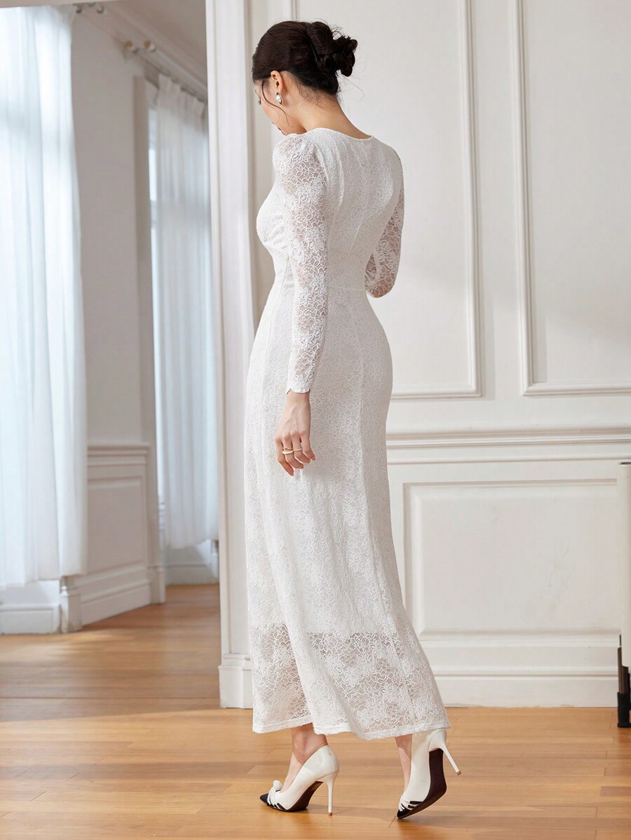 SHEIN Modely 1 ชิ้น ชุดราตรีสตรี คอวี ลูกไม้ แบบเปิดชายกระโปรง สวยหรู ...