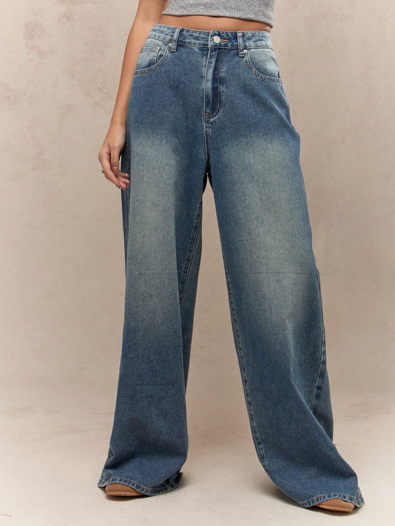 Washed Faded Wide Leg Jeans｜MISSGUIDED