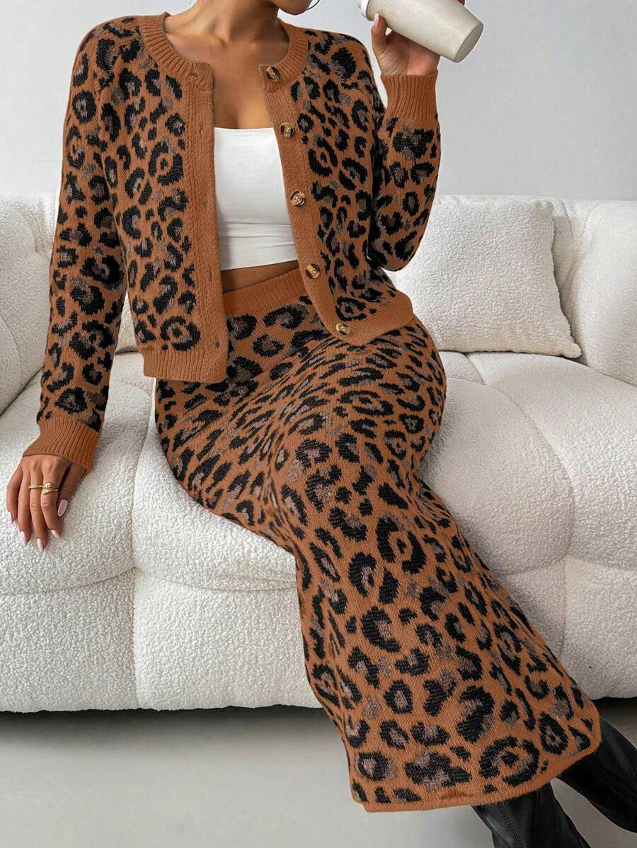SHEIN Privé ชุดเสื้อผ้าสบายๆ ลาย Leopard สำหรับผู้หญิง 2 ชิ้น/เซ็ต ใน ...