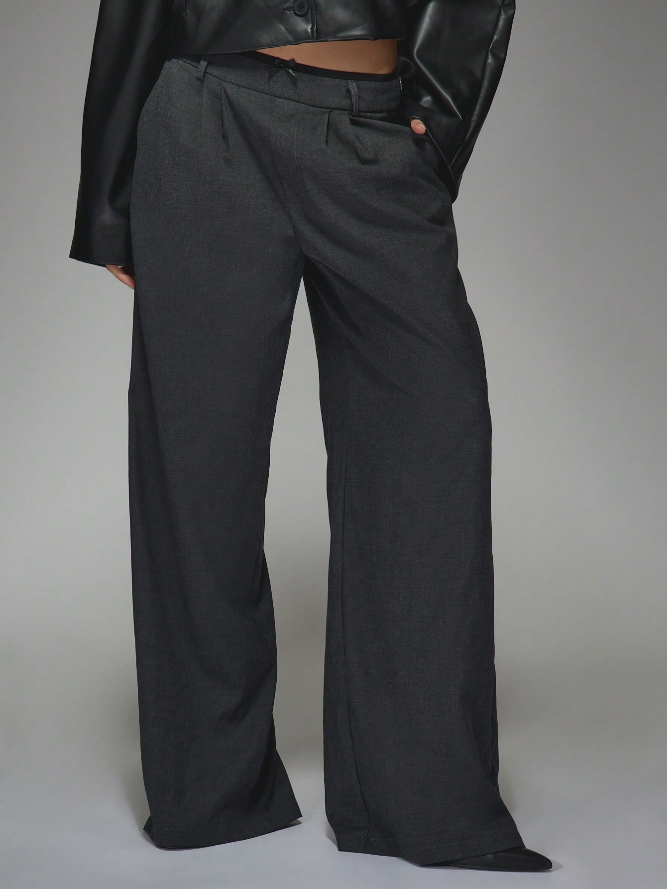 Tailored Pleat Stitch Waistband Wide Leg Suit Pants Office Wear｜MISSGUIDED