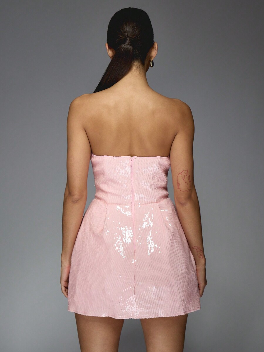 MISSGUIDED Vestido curto com corte justo e flare e detalhe de laço de ...