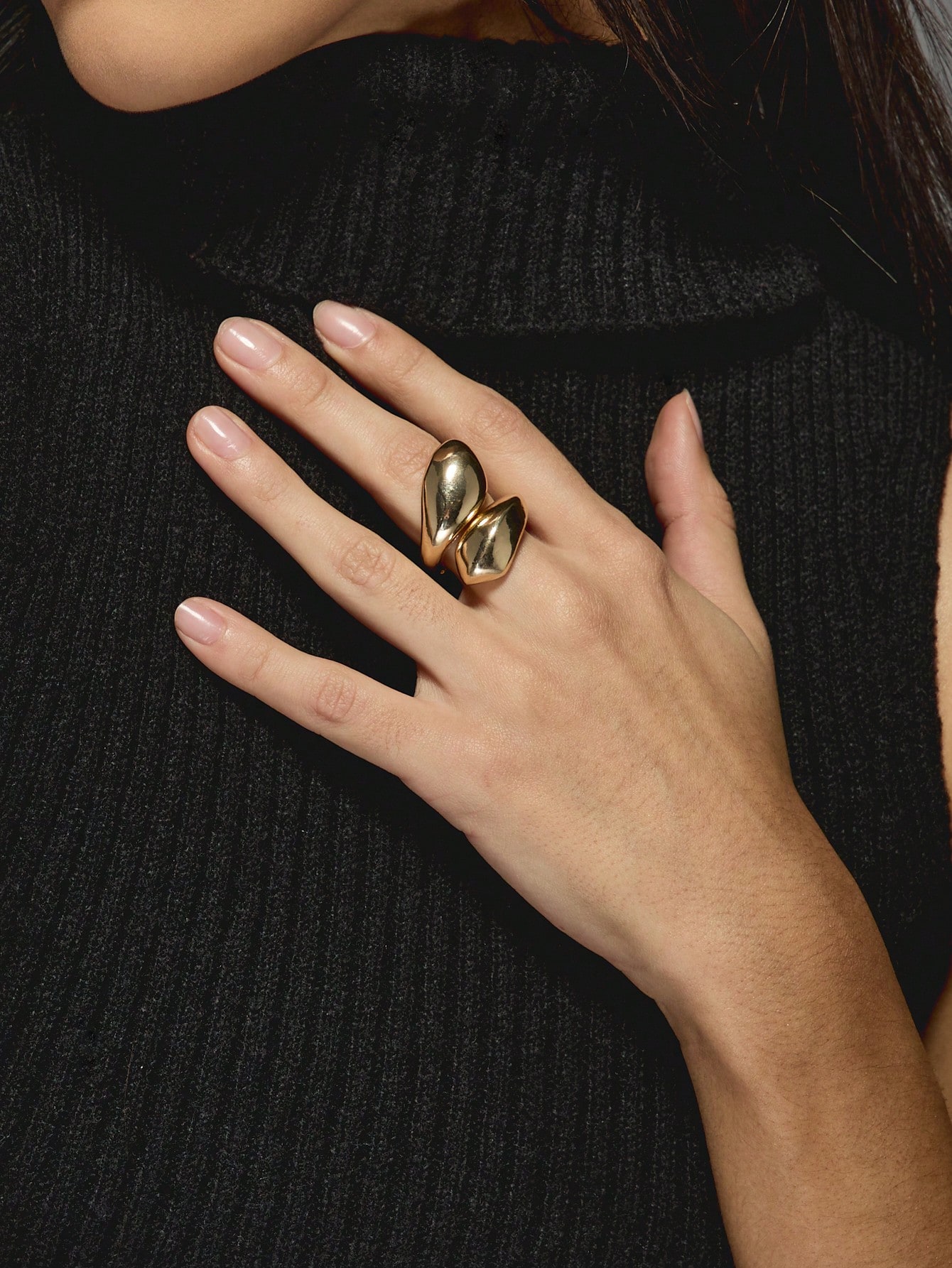 MISSGUIDED Gold Finger Hugging Chunky Ring | MISSGUIDED