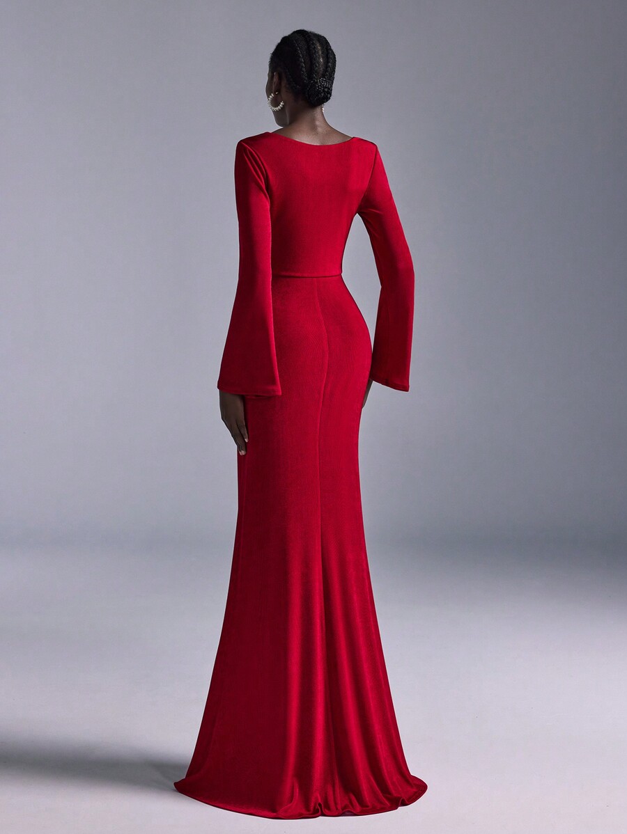 Elitara Elegant Bright Red Stretch Knit Material Deep V-Neck Chest ...