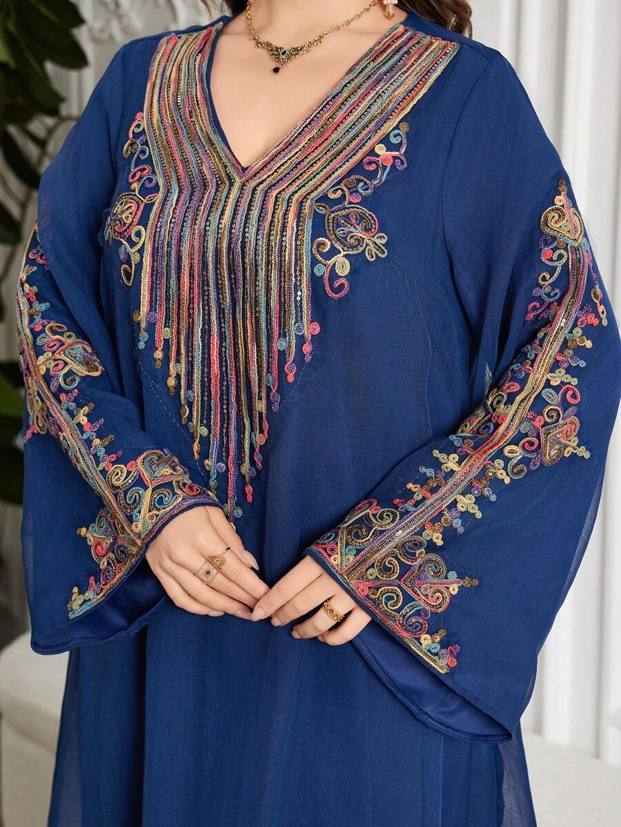 SHEIN Najma CURVE Plus Size Elegant & Simple Arabic Robe, Embroidered ...