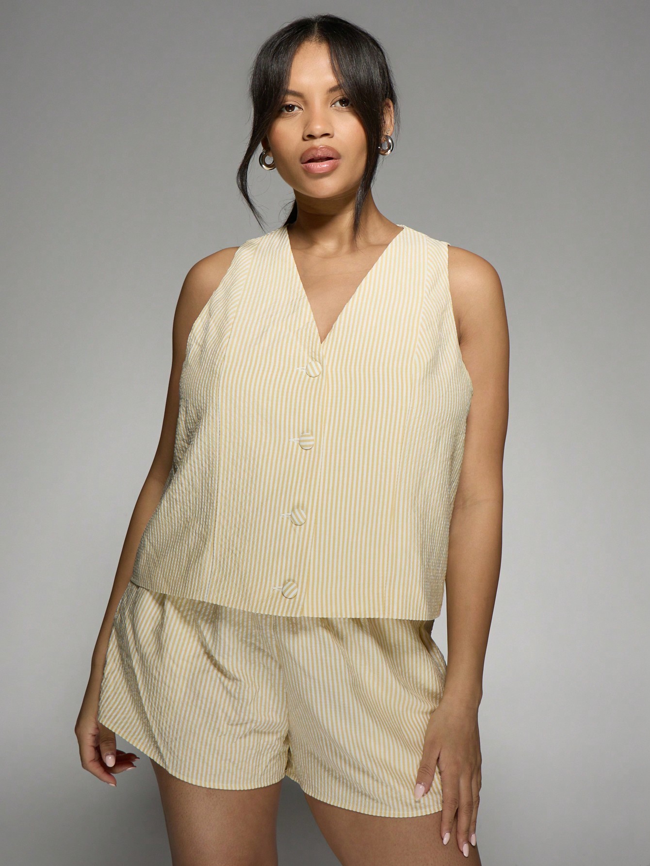 MISSGUIDED PLUS Buttoned Vest Top And Shorts Two Piece Co Ord Set ...