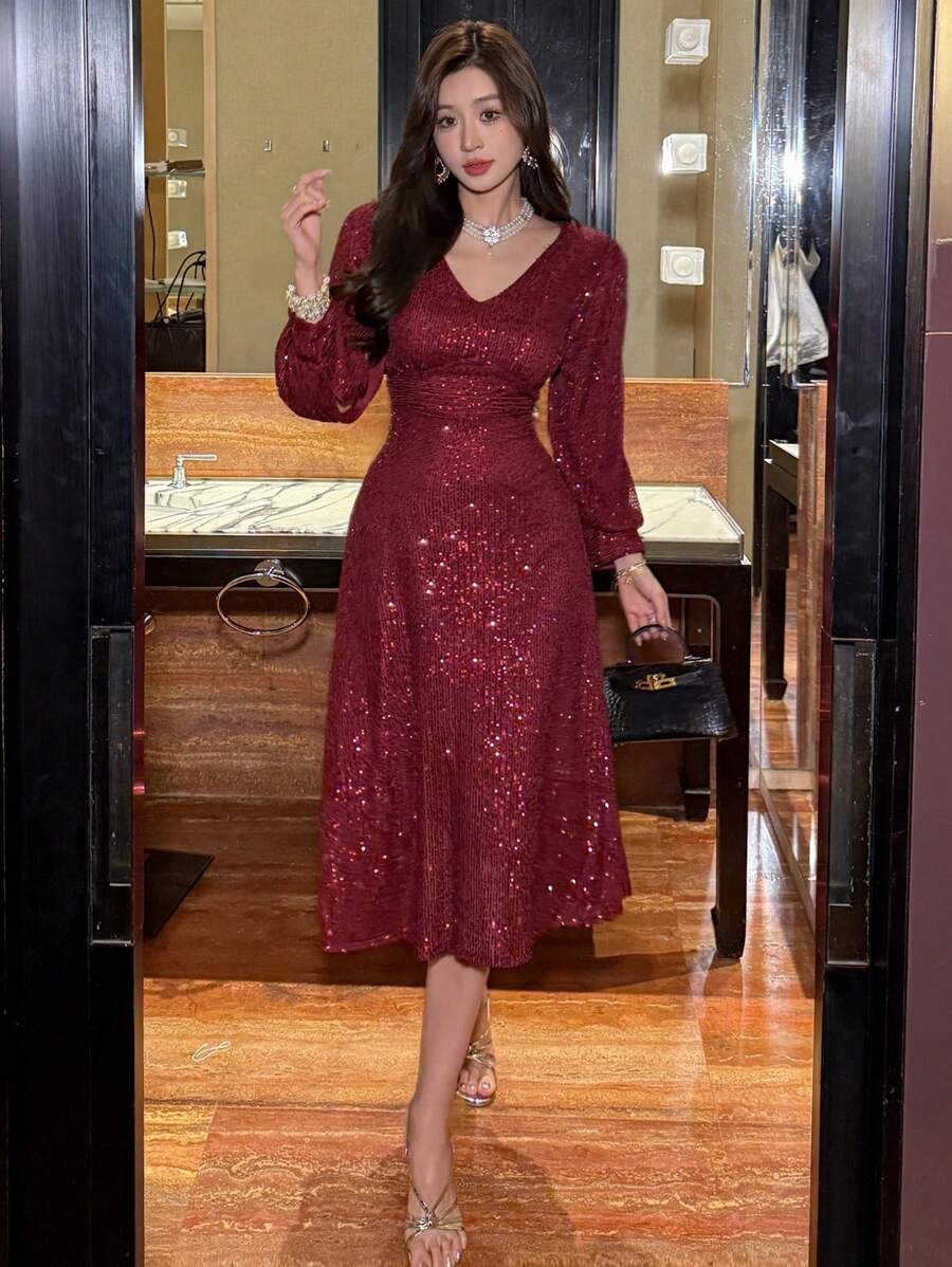DAZY Encore Bright Red Solid V-Neck Sequin Long Sleeve Mid-Length Dress ...