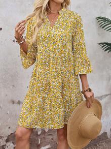 EMERY ROSE Women's All-Over Ditsy Floral Print V-Neck Flared Sleeve Short Vacation Dress | SHEIN USA