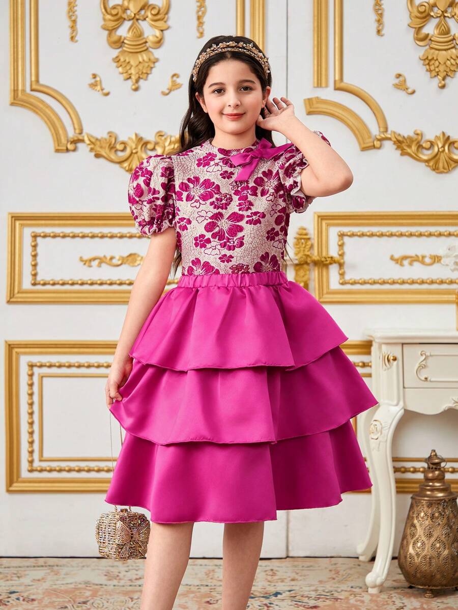 SHEIN 2ชิ้น ชุดเด็กหญิงวัยรุ่น เสื้อเบลาส์ลวดลายแจ็คการ์ด ที่หรูหรา แขนพอง และกระโปรงเลเยอร์เค้ก ...