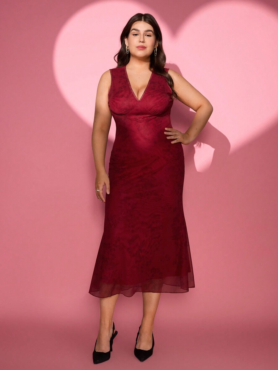 SHEIN MOD Plus Size Vintage Palace Style Deep Red V-Neck Fishtail Hem ...