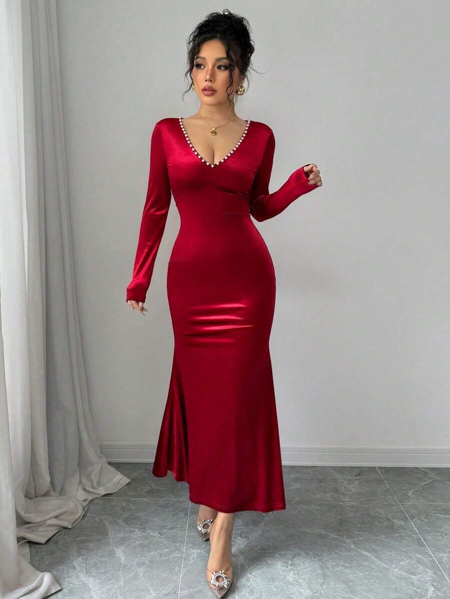 Elenzga Red Velvet V-Neck Embellished Mermaid Maxi Dress | SHEIN EUR