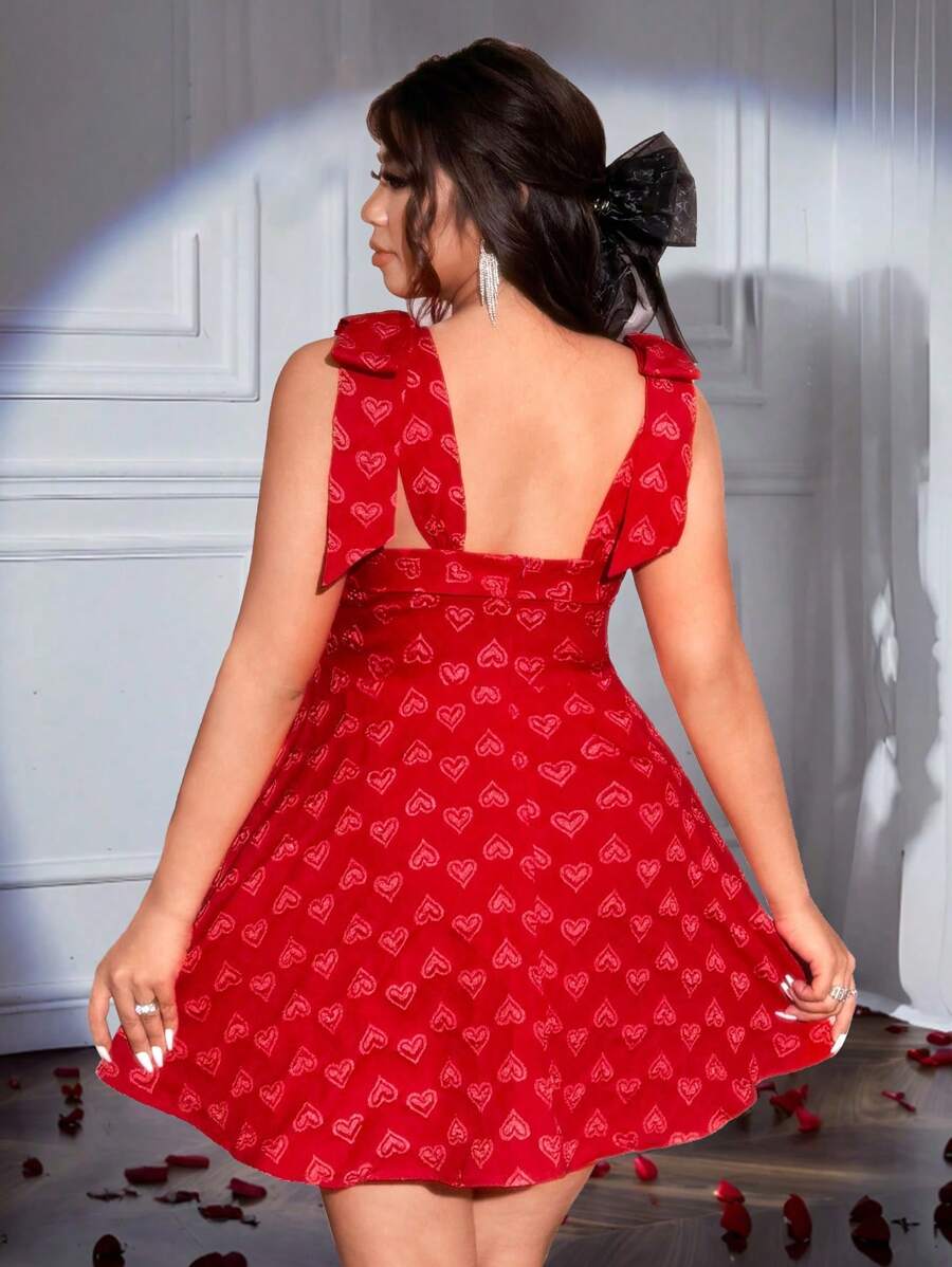 SHEIN Allurite Vestido de flores con estampado de corazón, volante en el bajo, corte imperio y ...