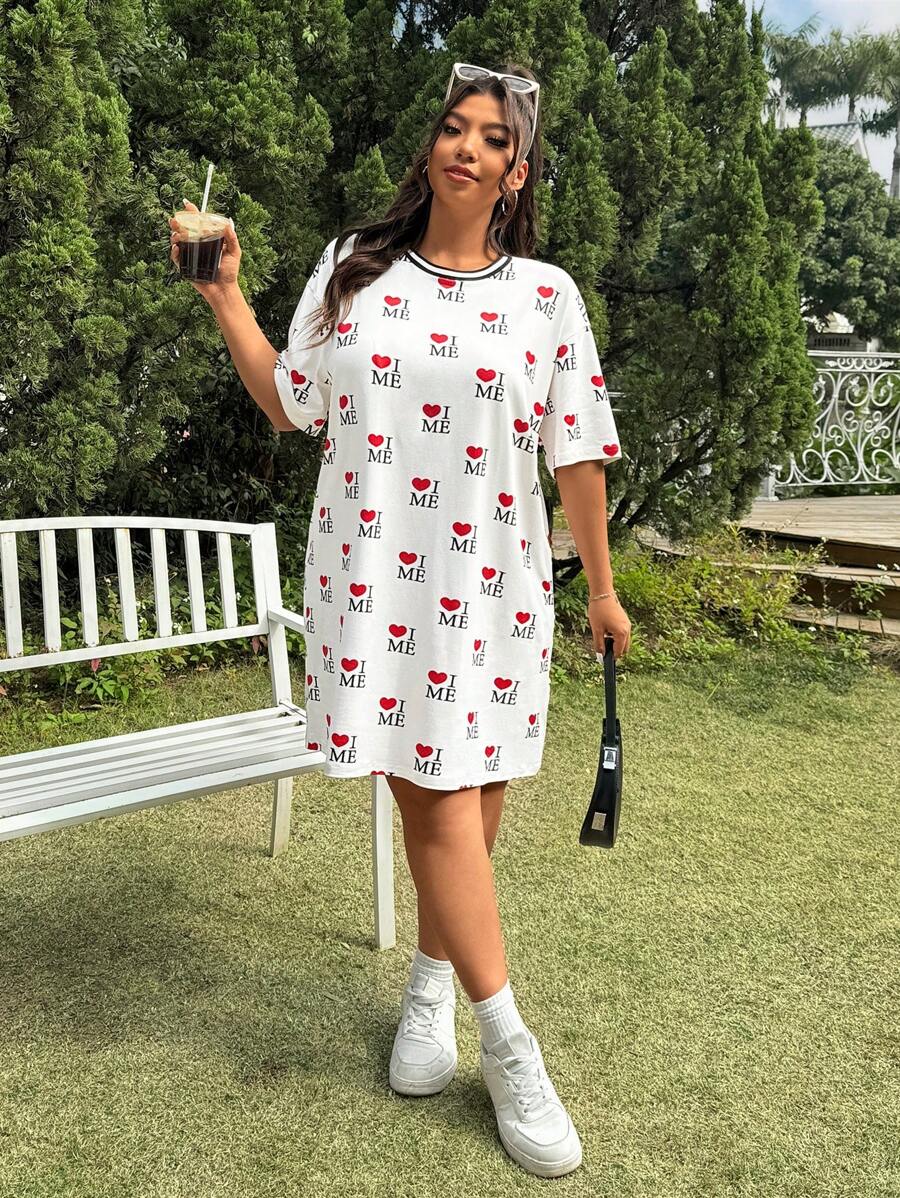 SHEIN EZwear Robe t-shirt avec imprimé cœur blancs, grande taille ...