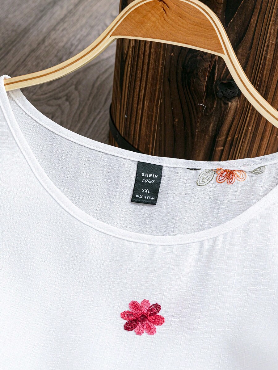 SHEIN Holidaya Plus Size Women's White Bamboo Base Fabric Embroidered Doll Version Short Front ...