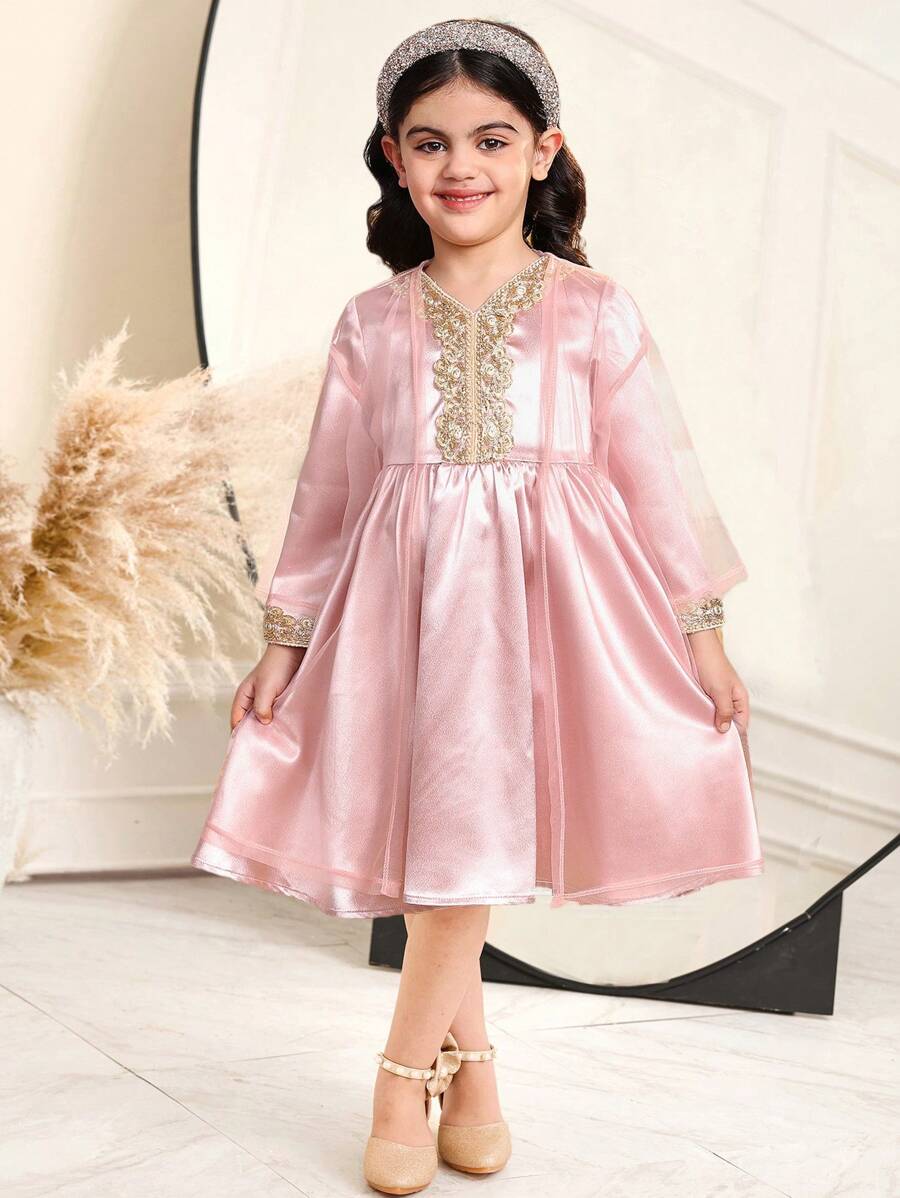 SHEIN Young Girl Matching Family Vacation V-Neck Golden Woven Details ...