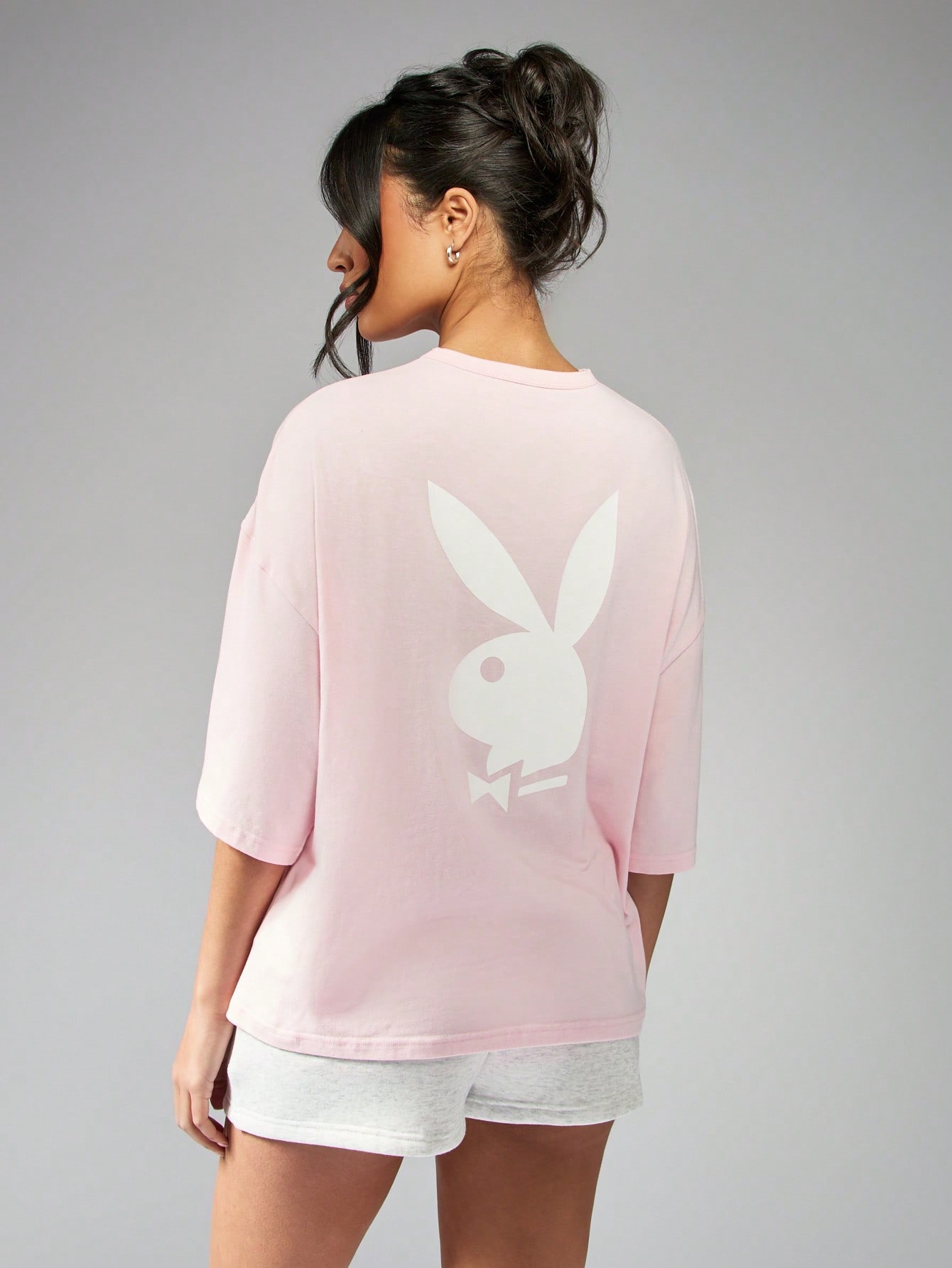 Missguided x Playboy MISSGUIDED Oversized Logo Holographic Print T ...