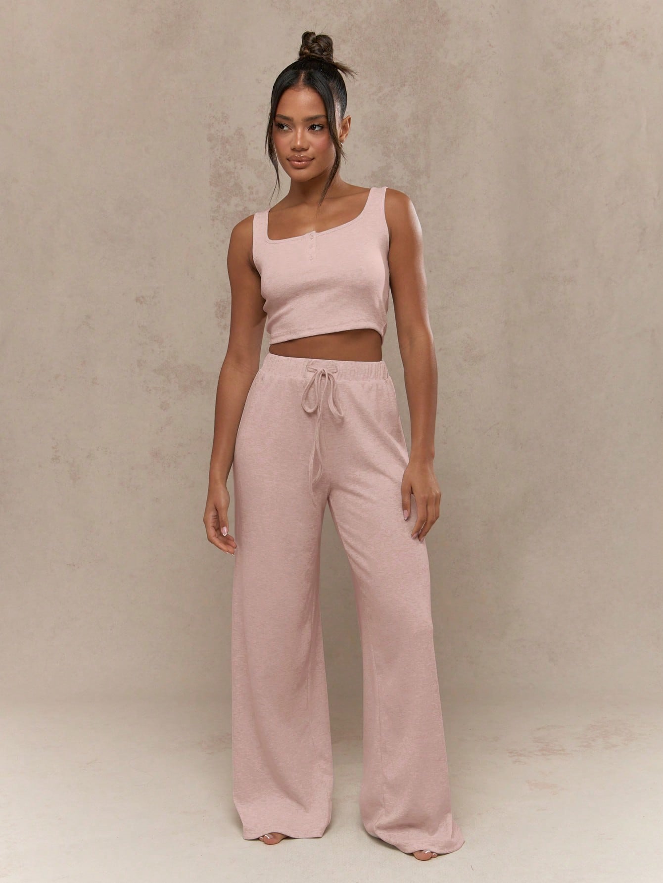 Cozy Ribbed Crop Tank Top And Wide Leg Lounge Pants Set｜MISSGUIDED