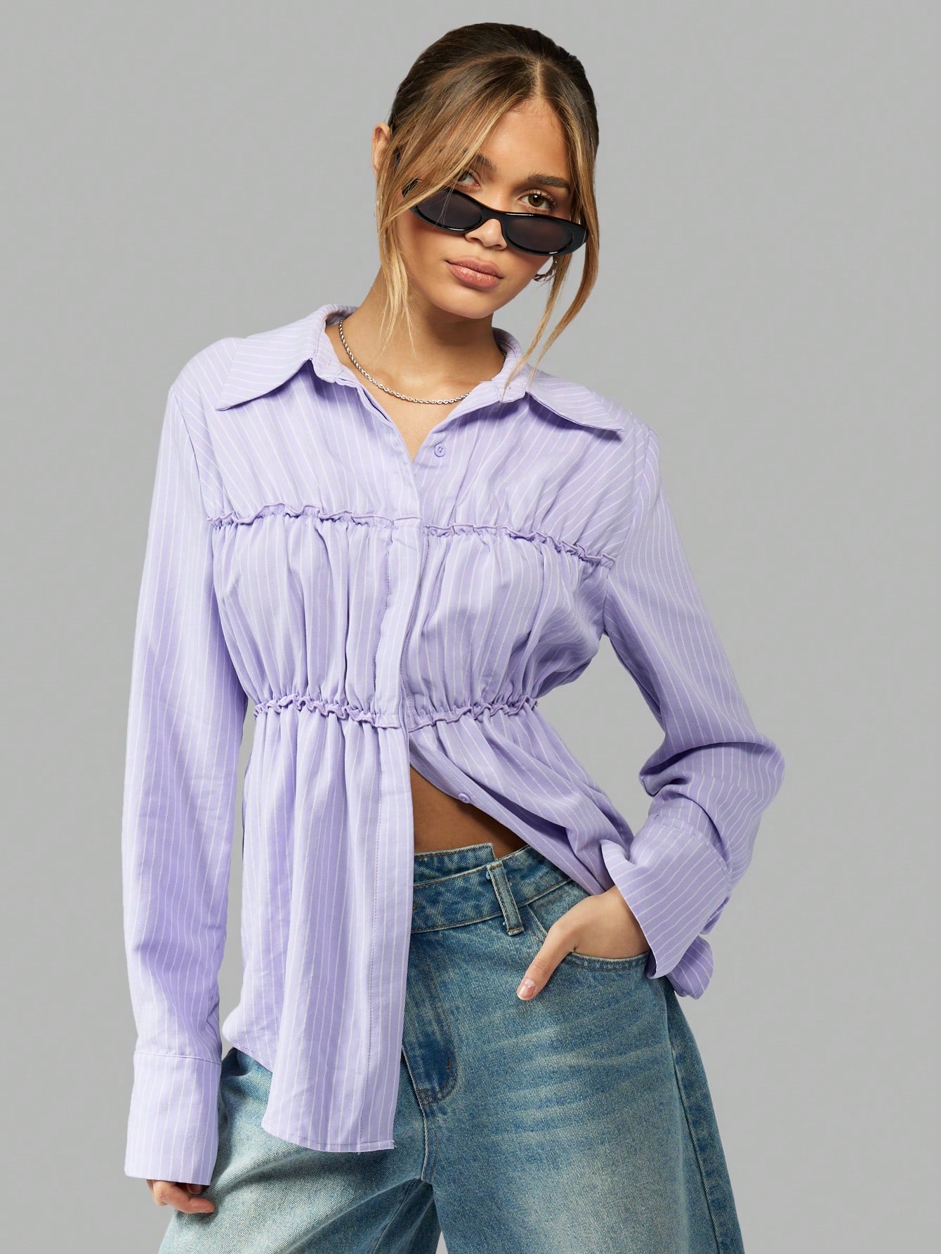 Pinstripe Button-Up Ruched Detail Long Sleeve Collared Blouse｜MISSGUIDED