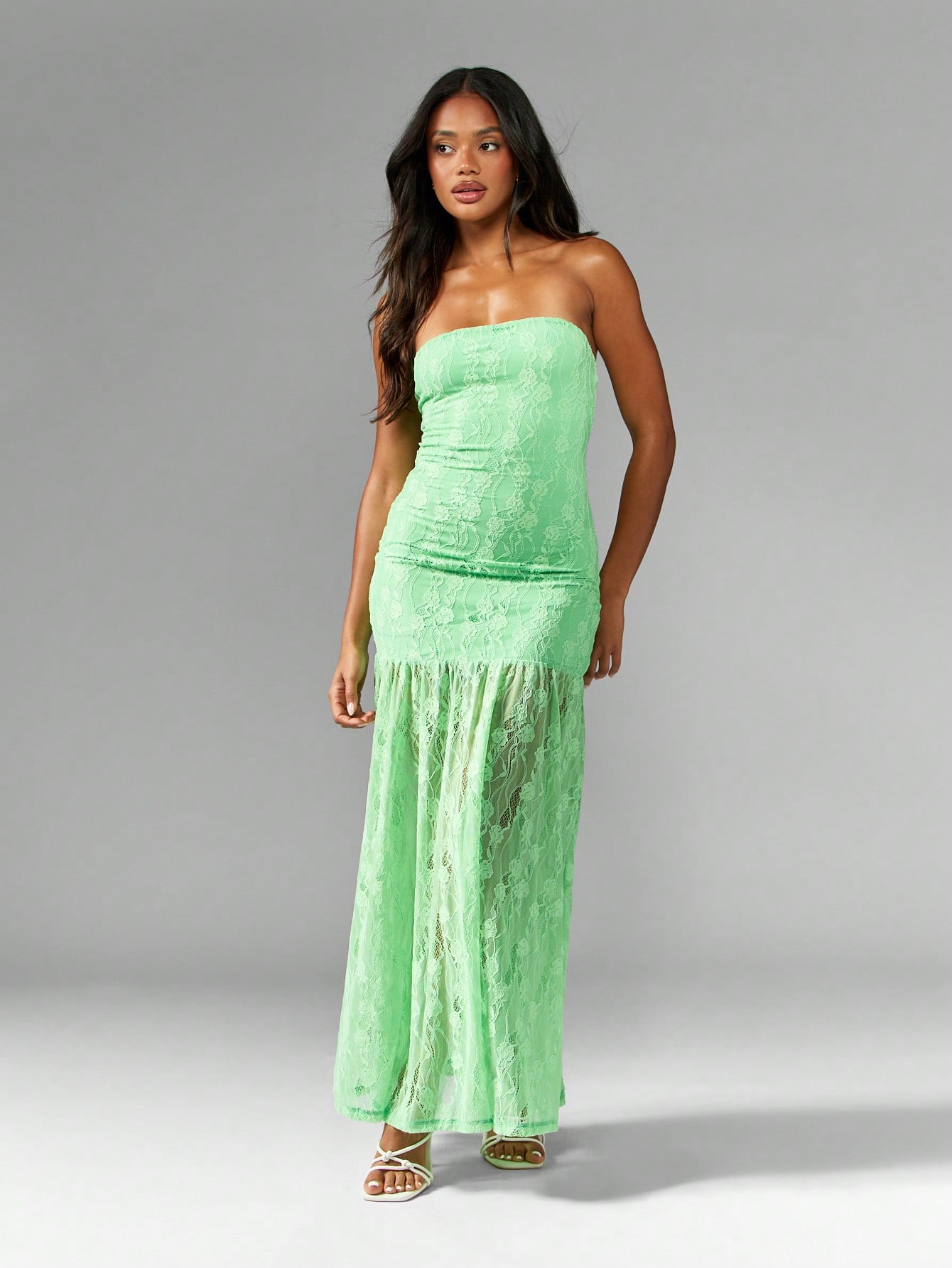 Strapless Lace Floor Length Maxi Dress｜MISSGUIDED