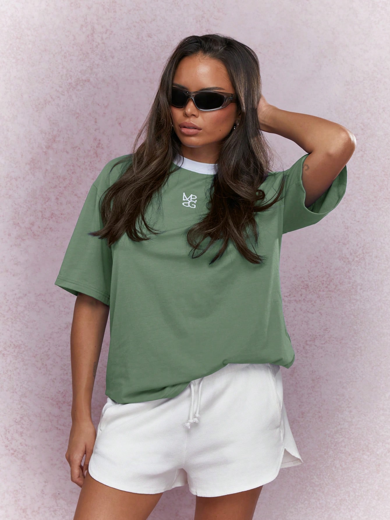 MISSGUIDED Casual Oversized Logo T-Shirt｜MISSGUIDED