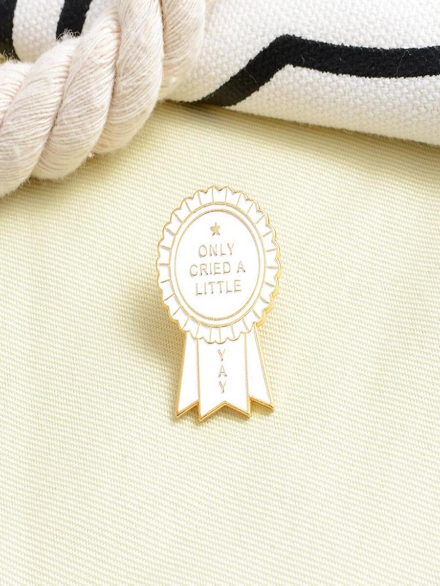 1pc Slogan Graphic Badge | SHEIN USA