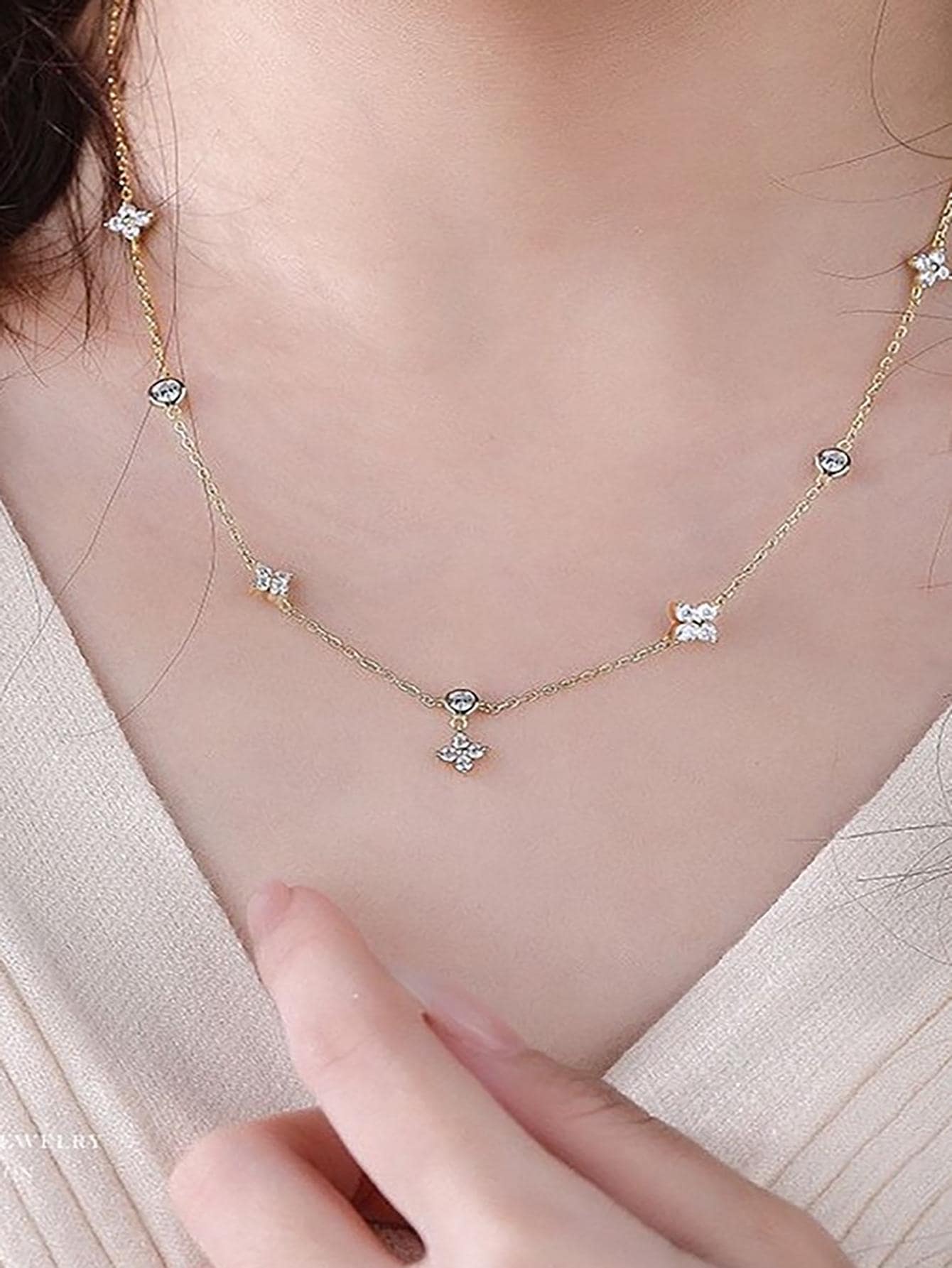 Lucky Four Leaf Flower Necklace With Cold And Elegant Style, High Sense ...