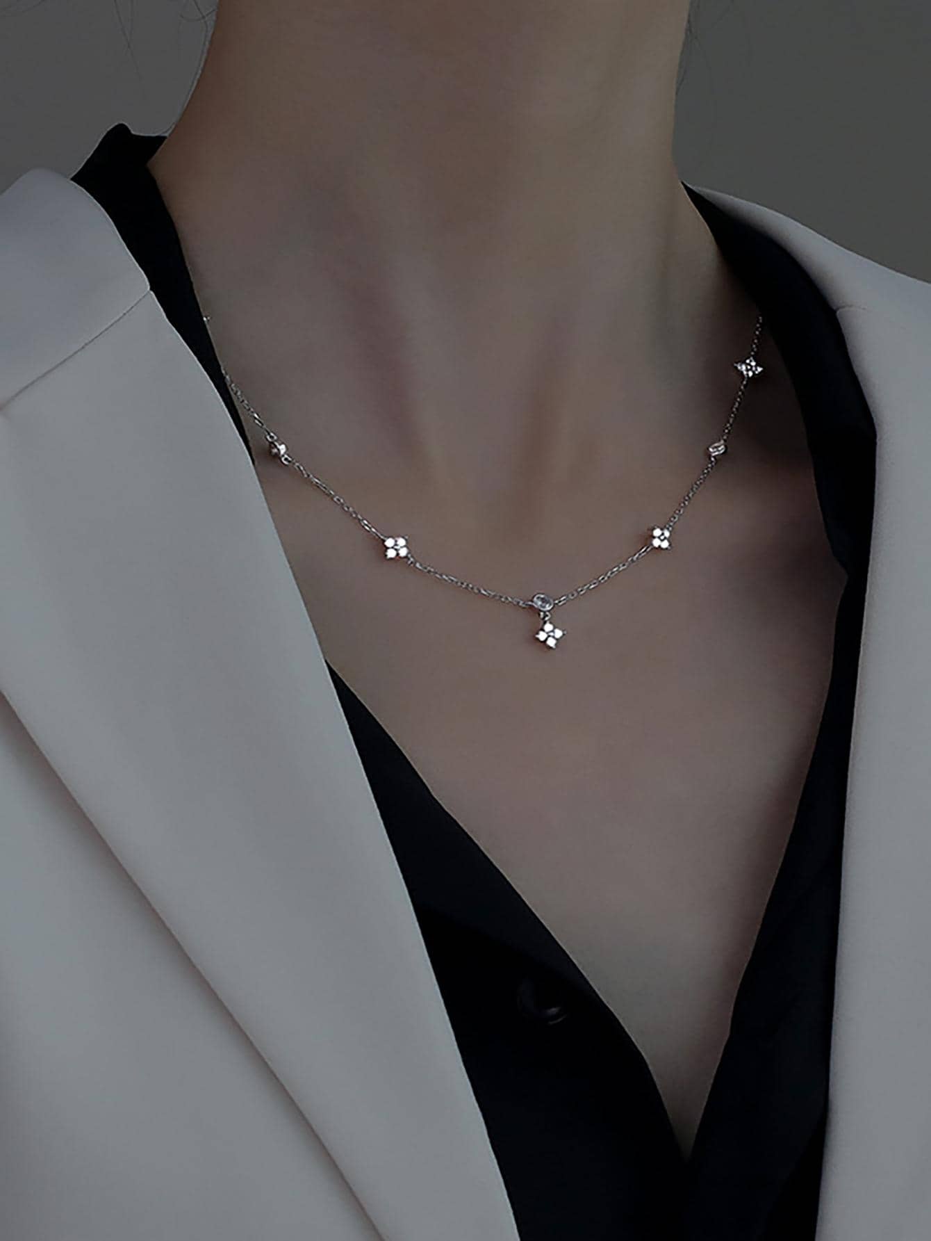 Lucky Four Leaf Flower Necklace with Cold and Elegant Style, High Sense ...